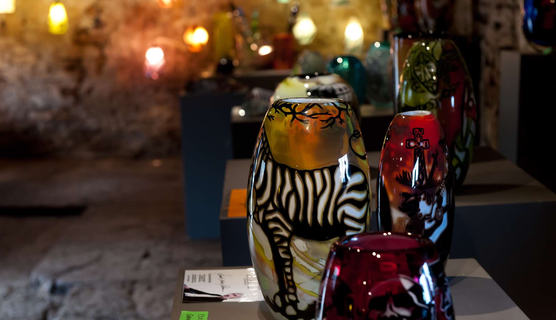 Robert is blowing unique art of glass - King Goya