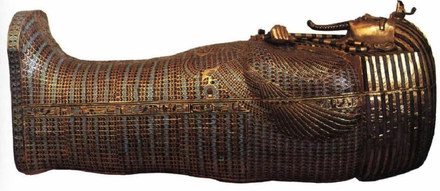 Still popular in Luxor: Eye to eye with King Tut! - King Goya