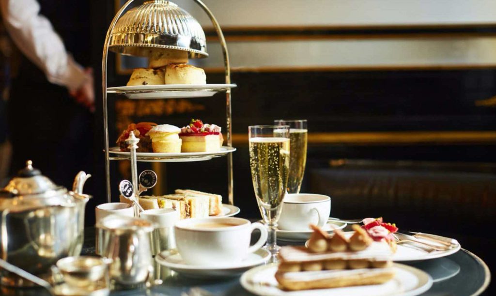 Afternoon Tea between Lunch and Cocktails